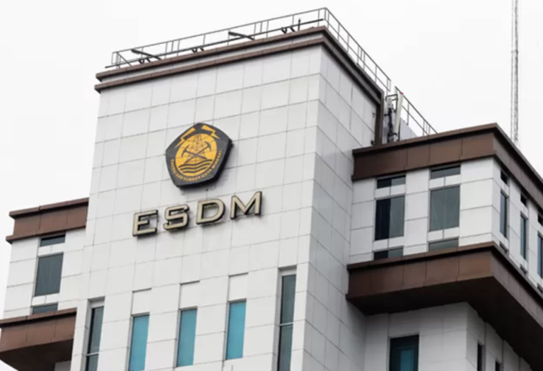 Implementasi Sistem Manajemen Keselamatan Pertambangan (SMKP) dalam ...